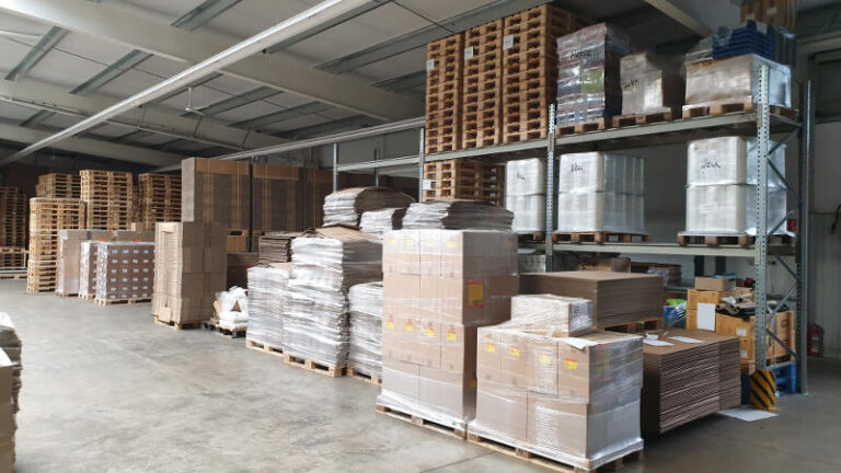 Möbel einlagern, Selfstorage im Raum Bonn u. Neuwied - 7 Minuten zur A3
